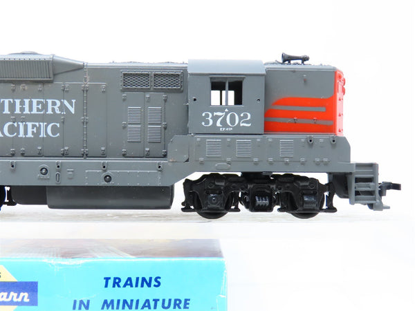 HO Scale Athearn 3053 SP Southern Pacific EMD GP9 Diesel #3702 - Unpow ...